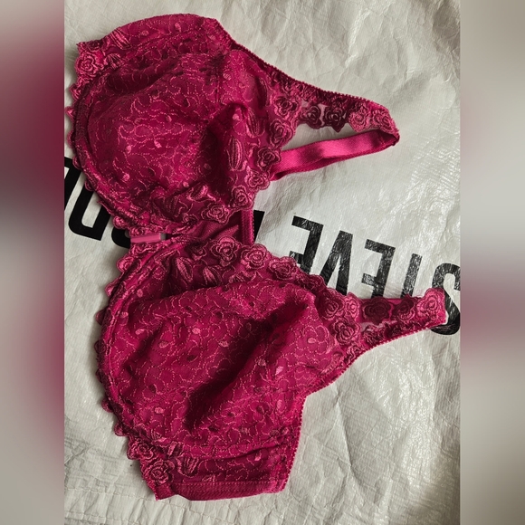Intimates & Sleepwear | Amoureause Underwire Bra Size 44b | Poshmark